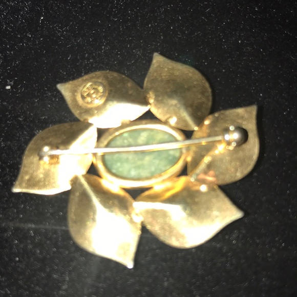 Jewelry | Vintage Jade Broach | Poshmark